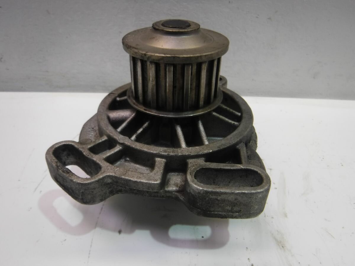 Насос водяной (помпа) Volkswagen Transporter T4 (1990—2003) 09758