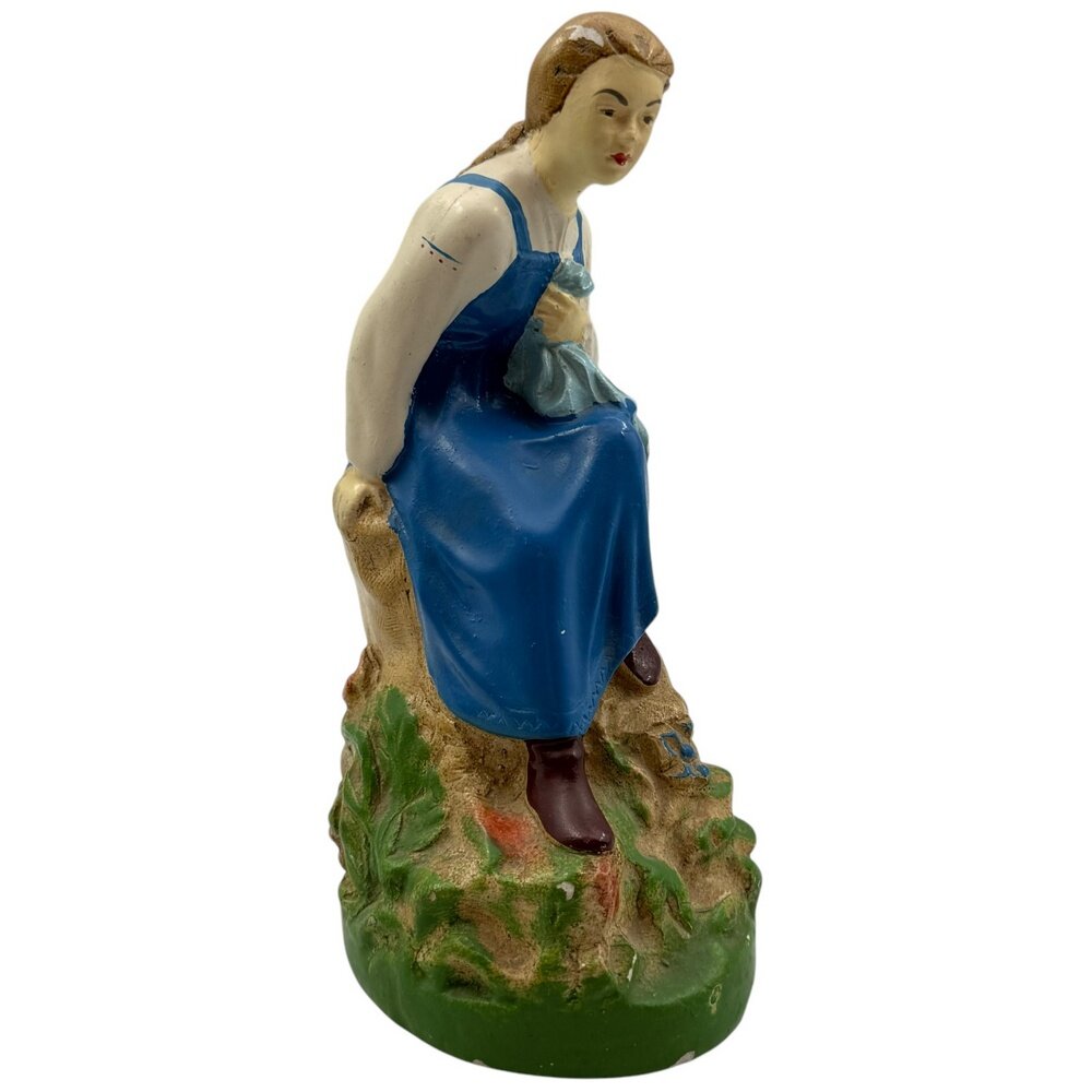 Гипсовая статуэтка "Катенька", автор Басыров З. Р, 1940-1950 гг, Кунгурский ЗХИ, СССР