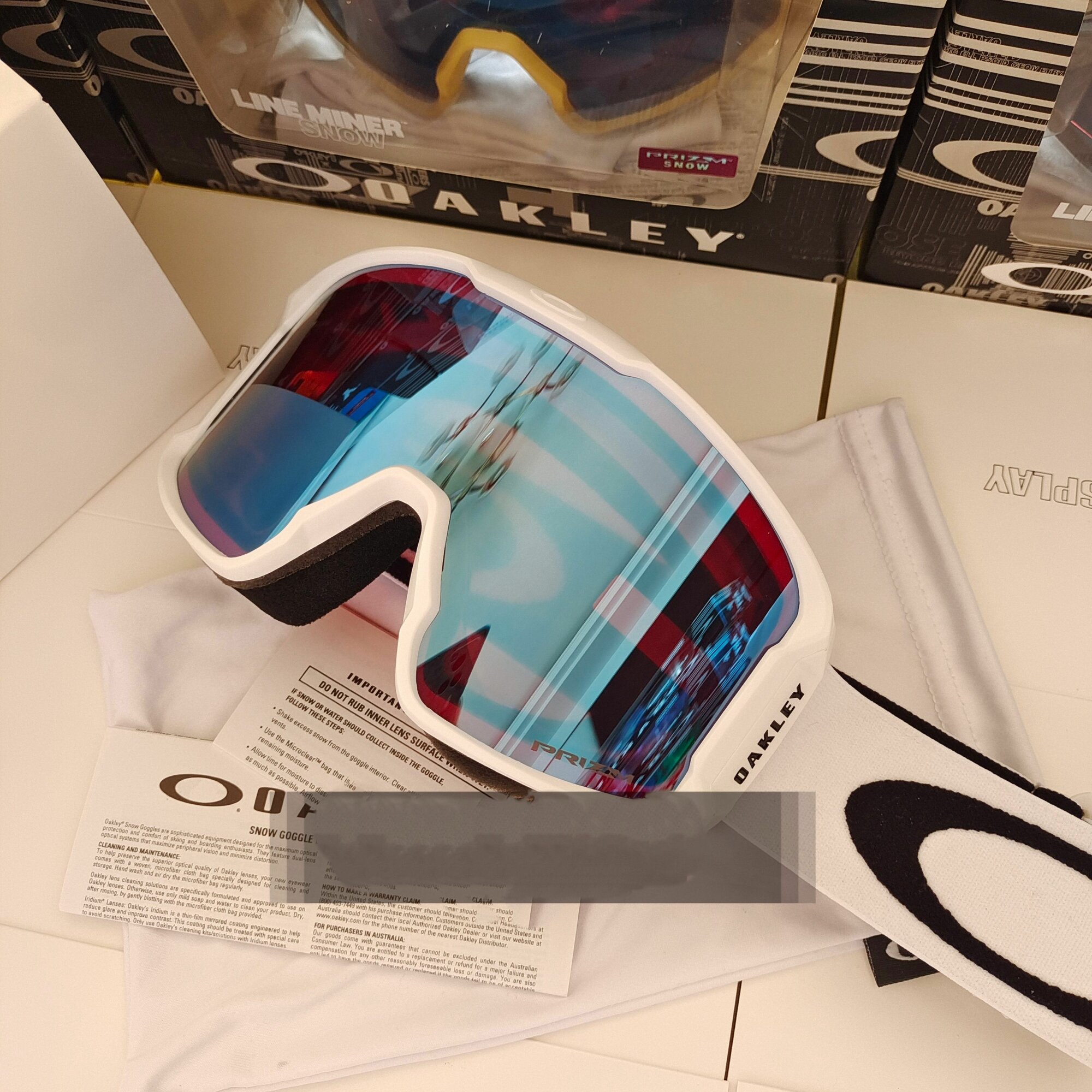 Маска горнолыжная OAKLEY LINE MINER, Синие линзы, белая оправа -kpa