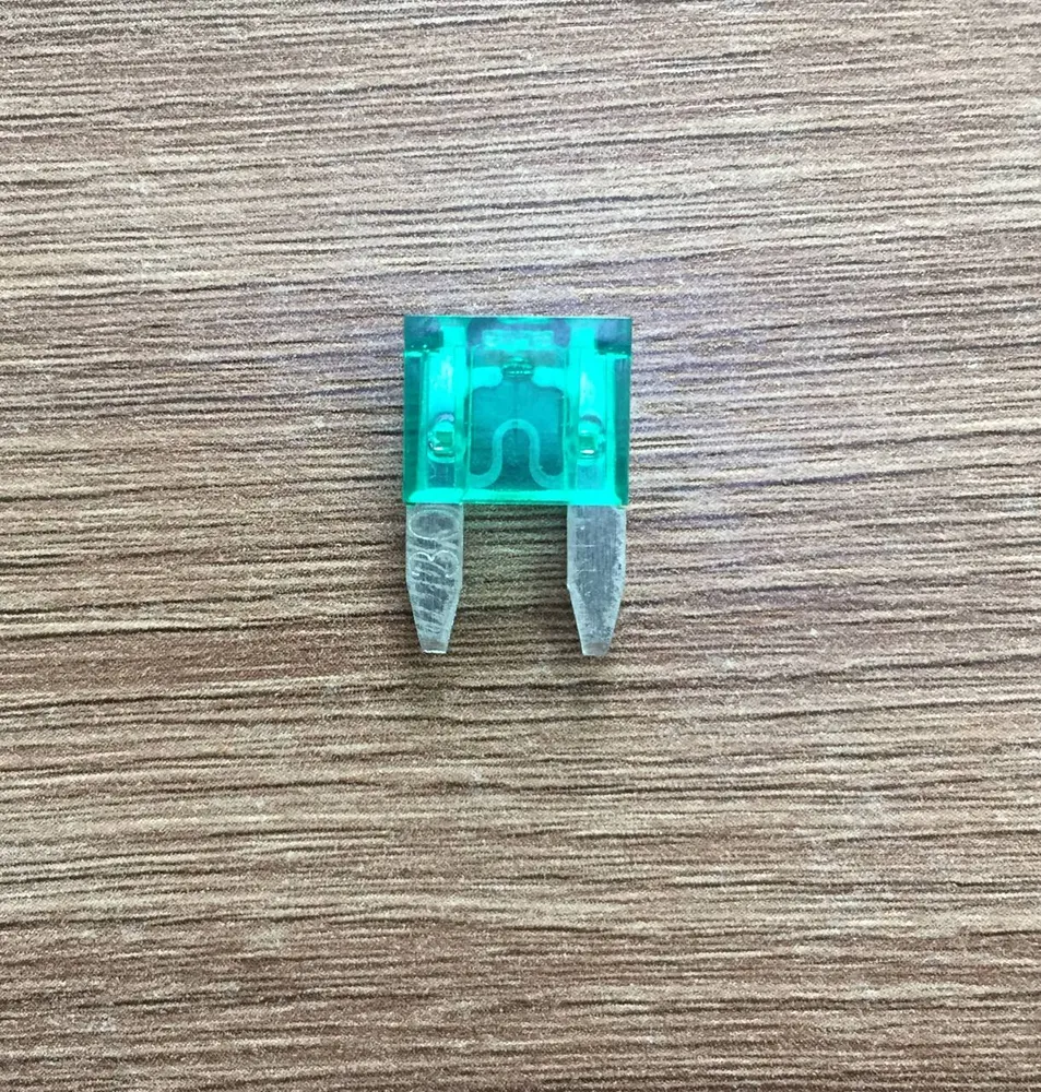 Предохранитель автомобильный мини 30A С LED индикатором (Чехия)