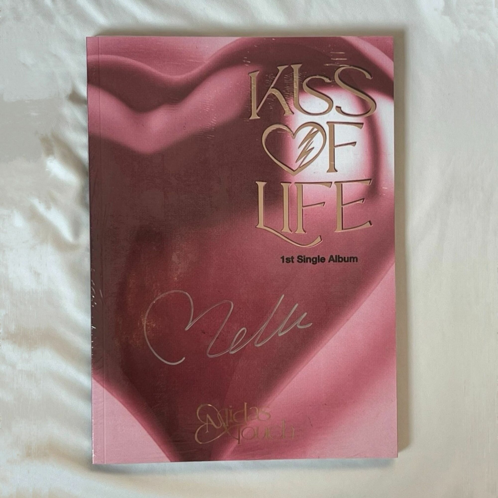 Aльбом KISS OF LIFE альбом Midas Touch 1st Single Album (Photobook ver.)1pcs