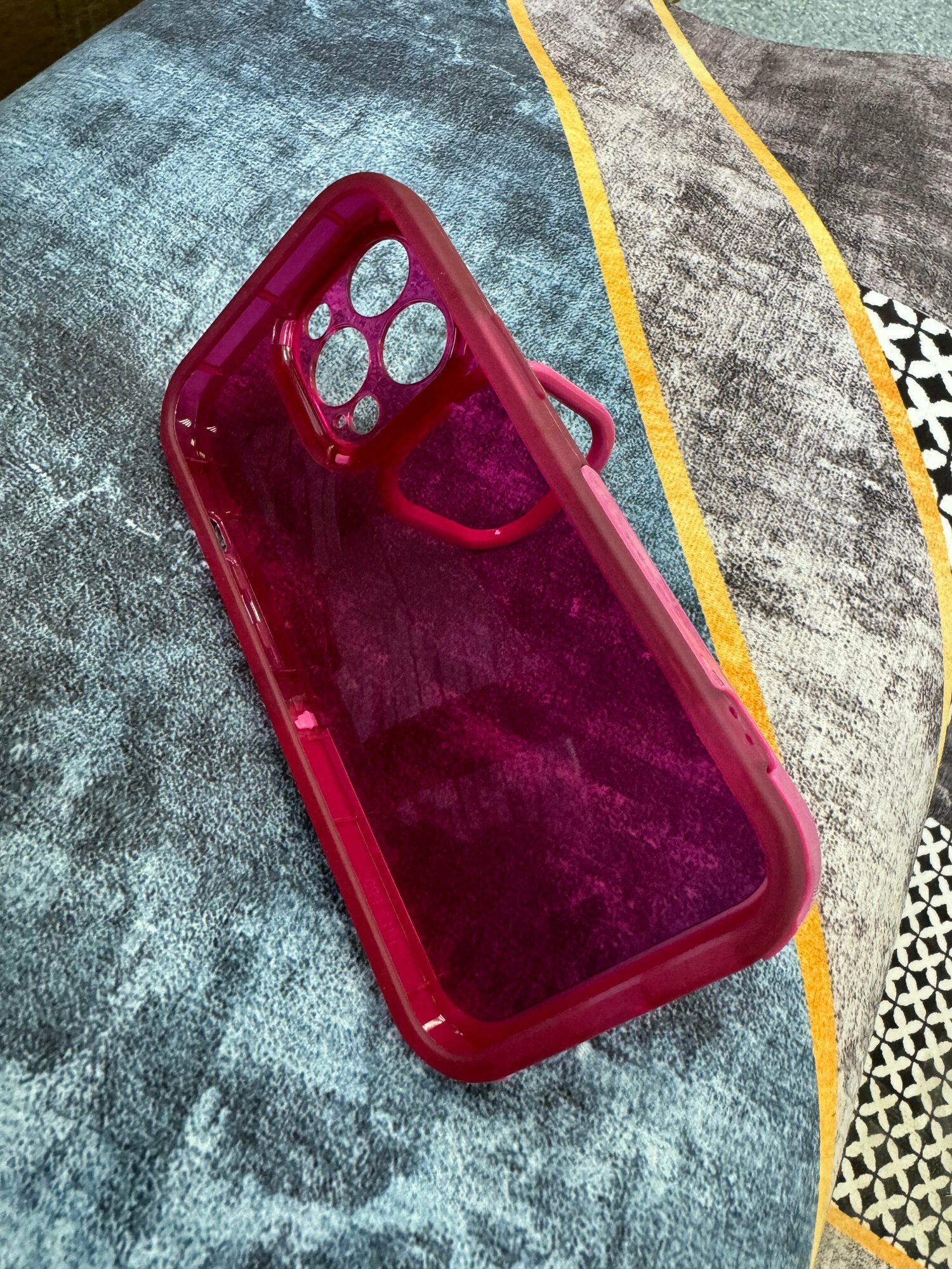 Чехол панель накладка бампер MyPads Girm на iPhone 13 Pro тонкая силиконовая крышка с защитой задней камеры с выдвижным кольцом подставкой фиолетов.