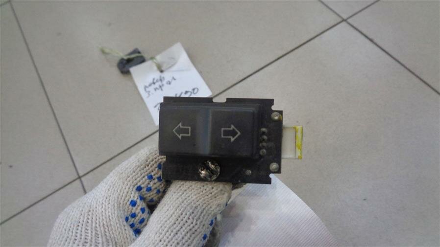 Кнопка стеклоподъемника от Land Rover Range Rover 2 1994-2002