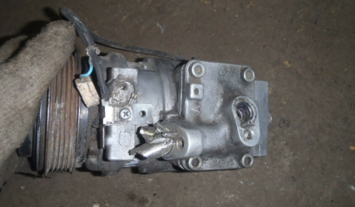 Компрессор системы кондиционирования 5-серия E39 BMW 64528377241