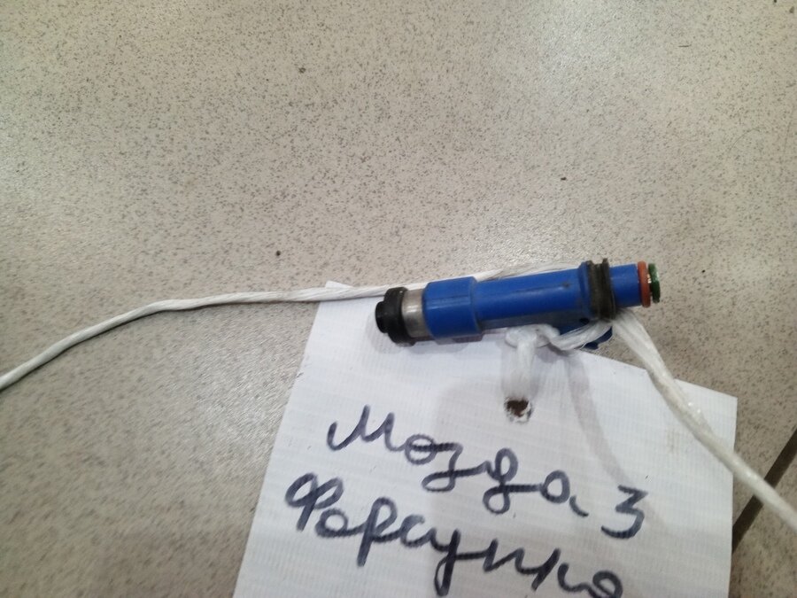 Форсунка инжекторная от Mazda 3 BL 2009-2013