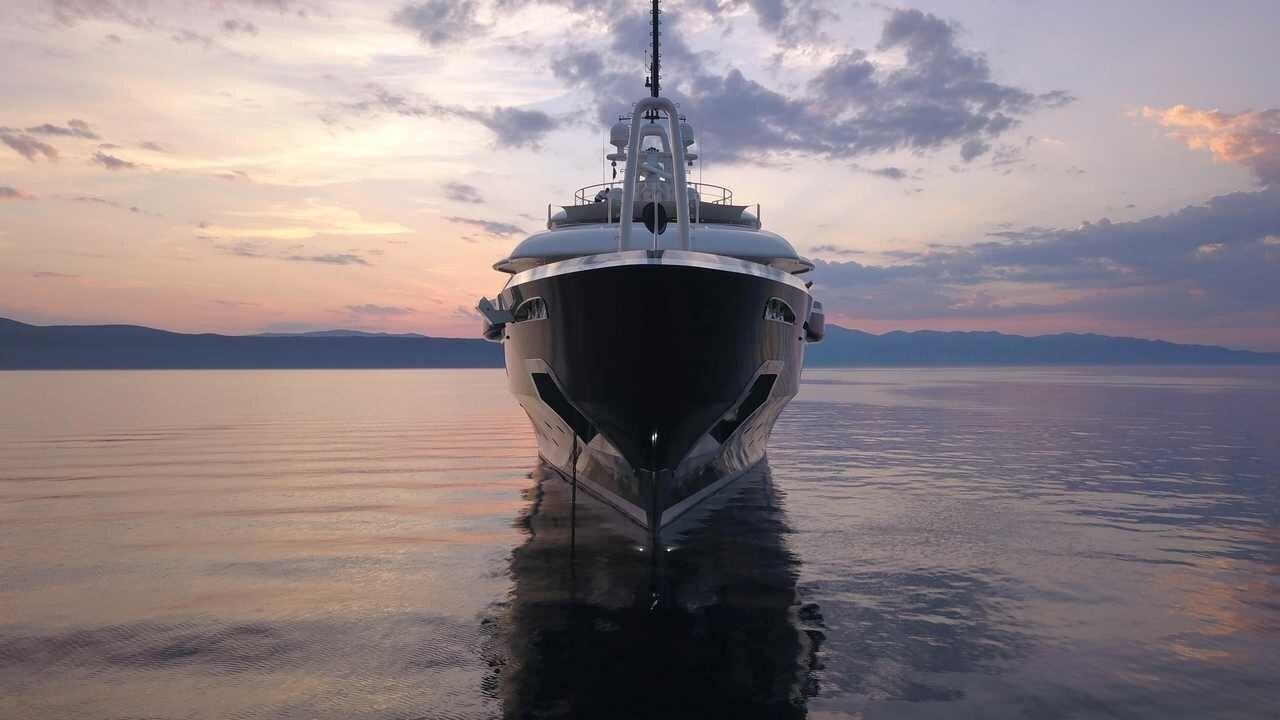 Картина на холсте 110x60 LinxOne "Яхта море небо" интерьерная для дома / на стену / на кухню / с подрамником