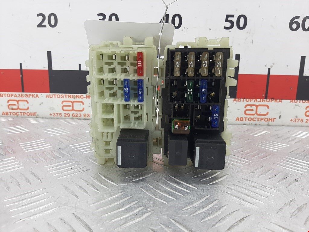 Блок предохранителей / 975328 6G9T14K131BA LR000556 для Land Rover Freelander 2 (с пробегом)