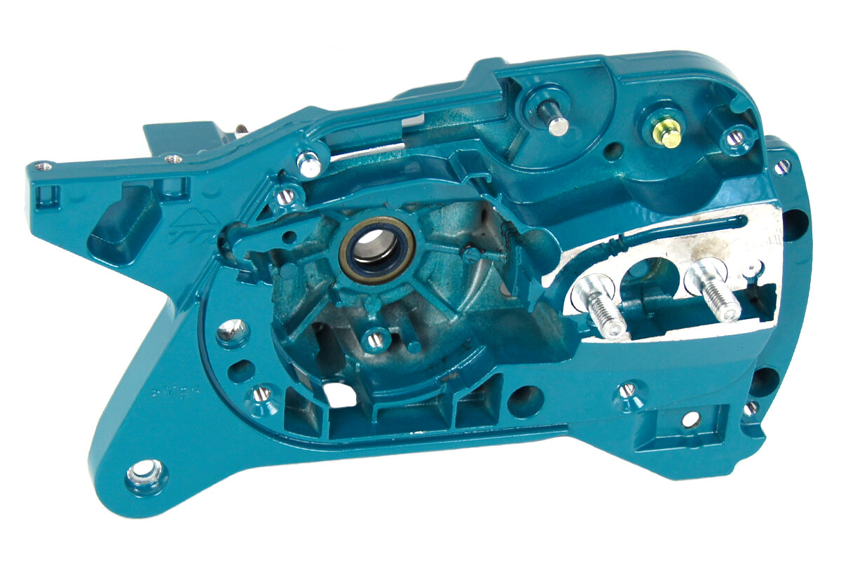 Картер правый подходит для бензопилы Makita EA6100P, EA6100P45E