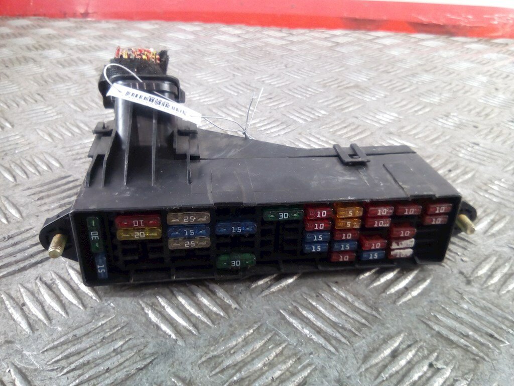 Блок предохранителей Audi A2 8Z 8Z0121407C арт. 501629