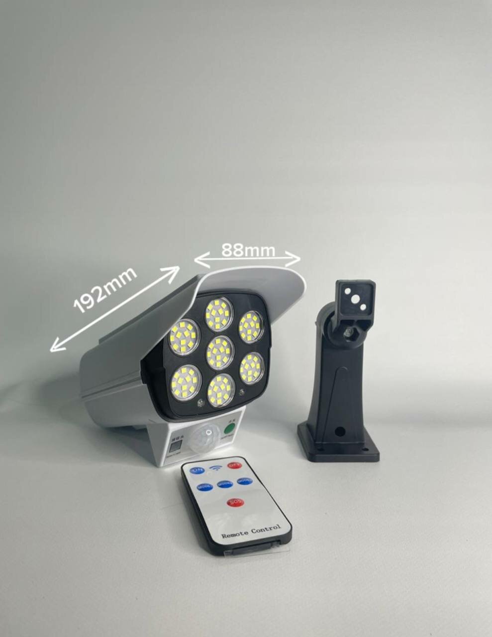 Фонарь с датчиками движения освещения и пультом управления