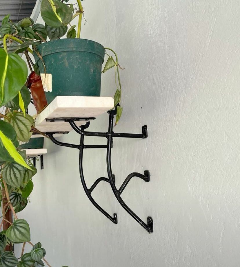 Кронштейн держатель металлический для полки 2шт металлический человечек без дерева