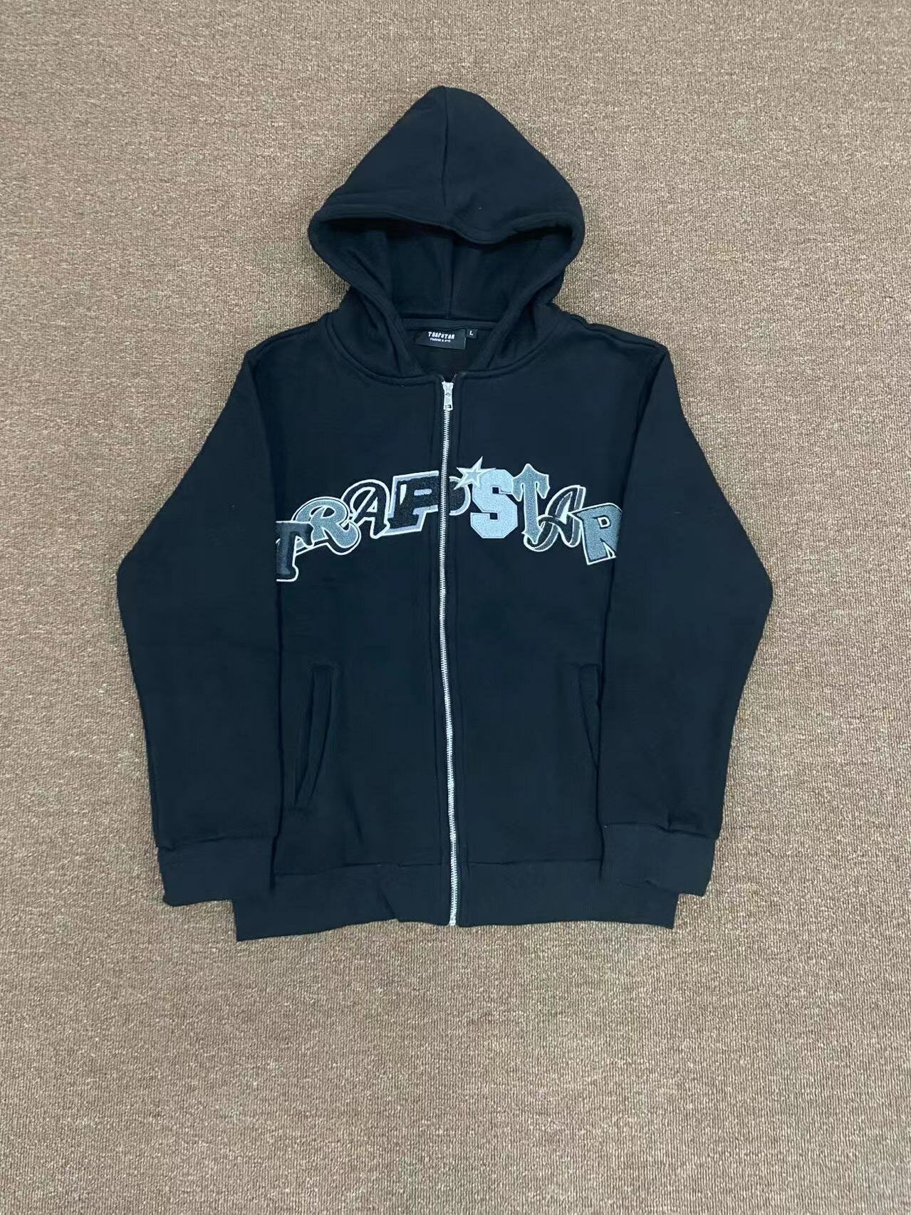 Костюм спортивный