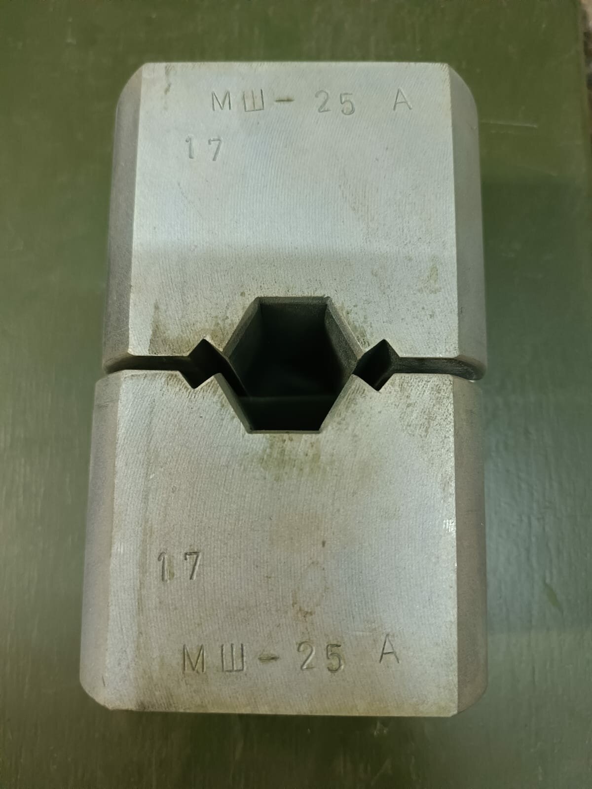 Матрица МШ-25-А-100 к прессу НХ 67.04.000