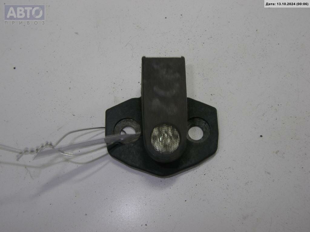 Ответная часть (скоба) замка двери BMW 5 E34 (1987-1996)