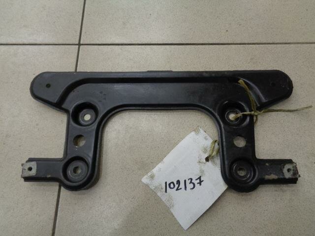 Крепеж рулевой рейки от Mercedes-Benz S-Class W220 1998-2005