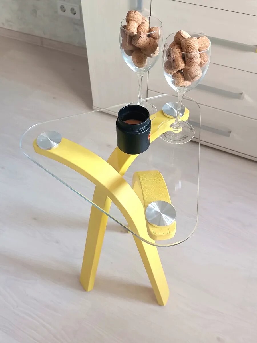 Журнальный столик стеклянный треугольный, 42×42×60 см, Wood Hall