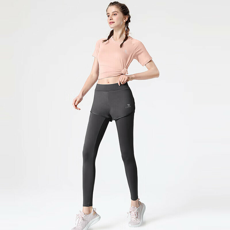 Костюм спортивный