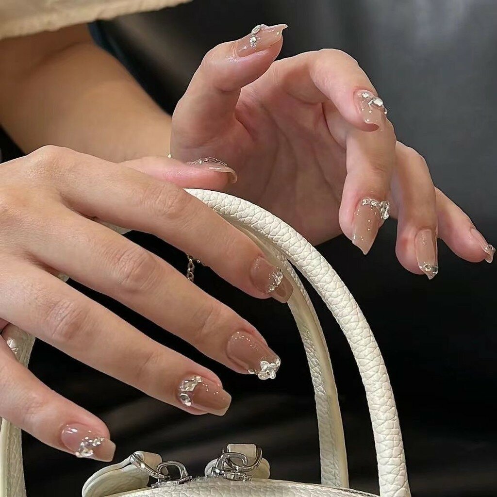 Стильные наклейки для ногтей с светотерапией и бриллиантами, съемные, короткие, минималистичные, для всех возрастов, M