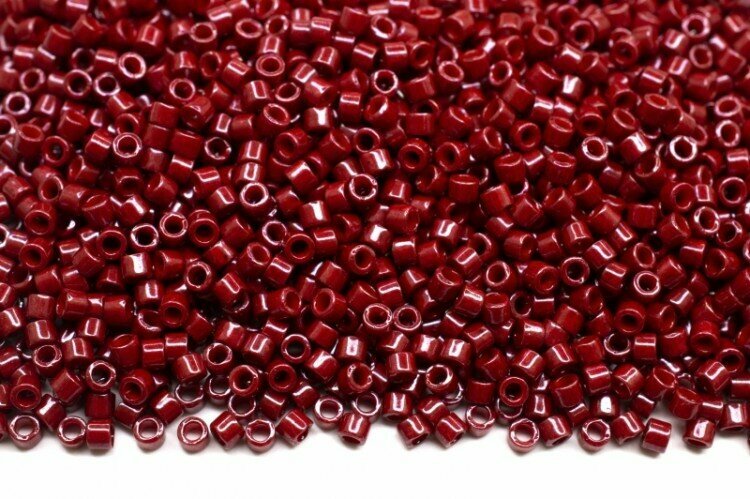 Бисер японский MIYUKI Delica цилиндр 11/0 DB-0654 клюква, непрозрачный, 5 грамм