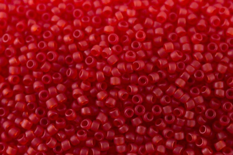Бисер японский TOHO круглый 8/0 #0005BF сиамский рубин, матовый прозрачный, 10 грамм
