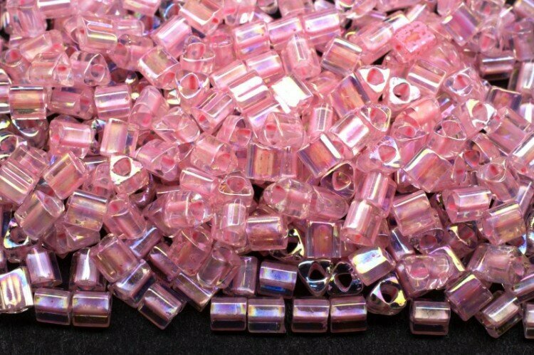 Бисер японский TOHO Triangle треугольный 11/0 #0780 хрусталь/розовый радужный, окрашенный изнутри, 5 грамм