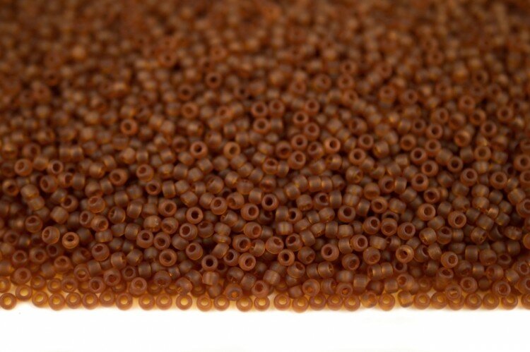 Бисер японский TOHO круглый 15/0 #0941F дымчатый топаз, матовый прозрачный, 10 грамм