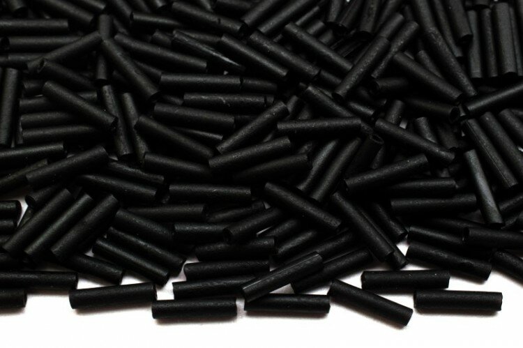 Бисер японский Miyuki Slender Bugle 1,3х6мм #0401F-R черный, матовый непрозрачный, 1 упаковка (около 13 грамм)
