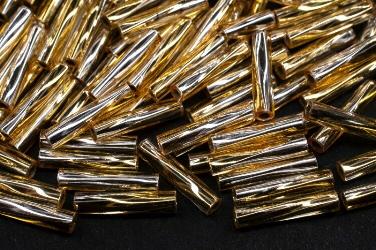 Бисер японский Miyuki Twisted Bugle 2,7х12мм #3931 прозрачный/светлый топаз, серебряная линия внутри, 10 грамм