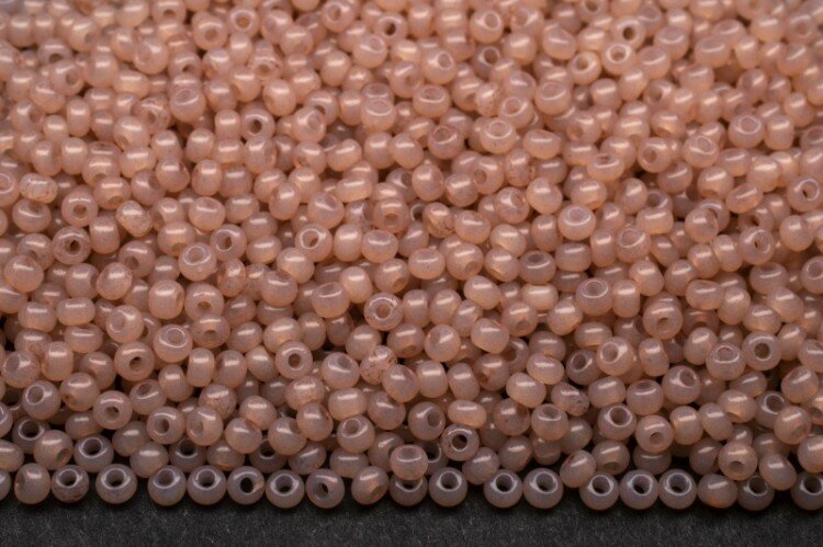 Бисер чешский PRECIOSA круглый 10/0 02112 коричневый непрозрачный, 1 сорт, 50г