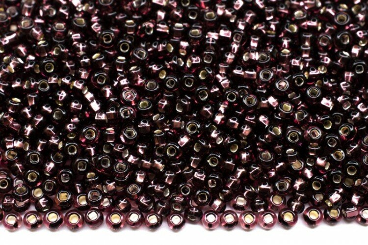 Бисер чешский PRECIOSA круглый 10/0 27060 фиолетовый, серебряная линия внутри, квадратное отверстие, 20 грамм