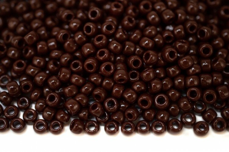 Бисер японский TOHO круглый 6/0 #0046 коричневый, непрозрачный, 10 грамм