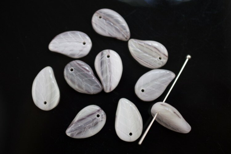 Бусина Листочек 14х9х3мм, цвет серый, стеклянная, непрозрачная, 735-012, 10шт