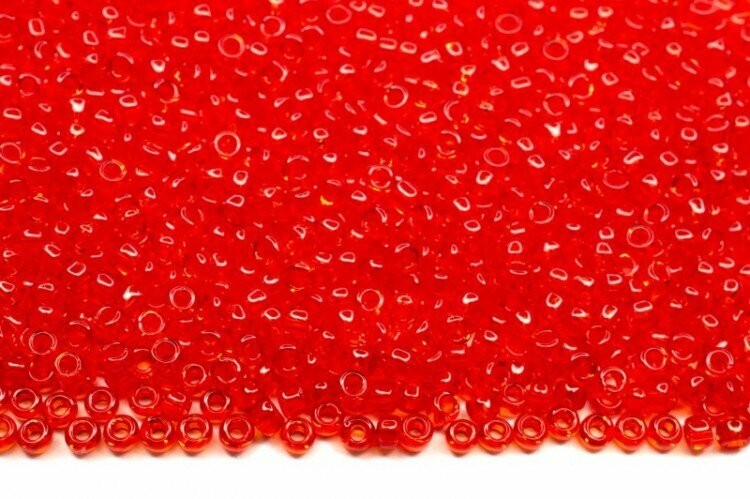 Бисер японский TOHO круглый 15/0 #0005 светлый сиамский рубин, прозрачный, 10 грамм