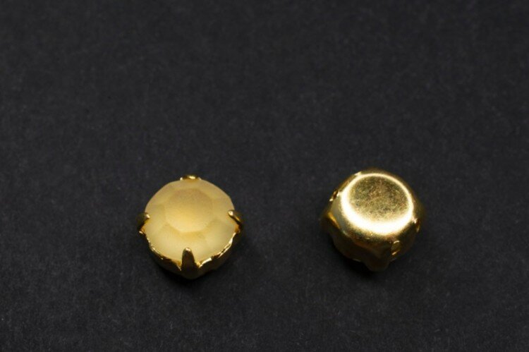 Шатоны Preciosa Maxima 8,3мм в оправе, цвет mat jonquil DF/gold, 63-151, 4шт