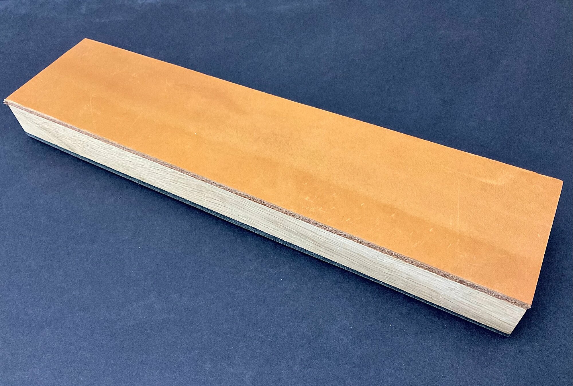 Доска с кожей "Премиум" двусторонняя для правки опасной бритвы 300х70х30 мм