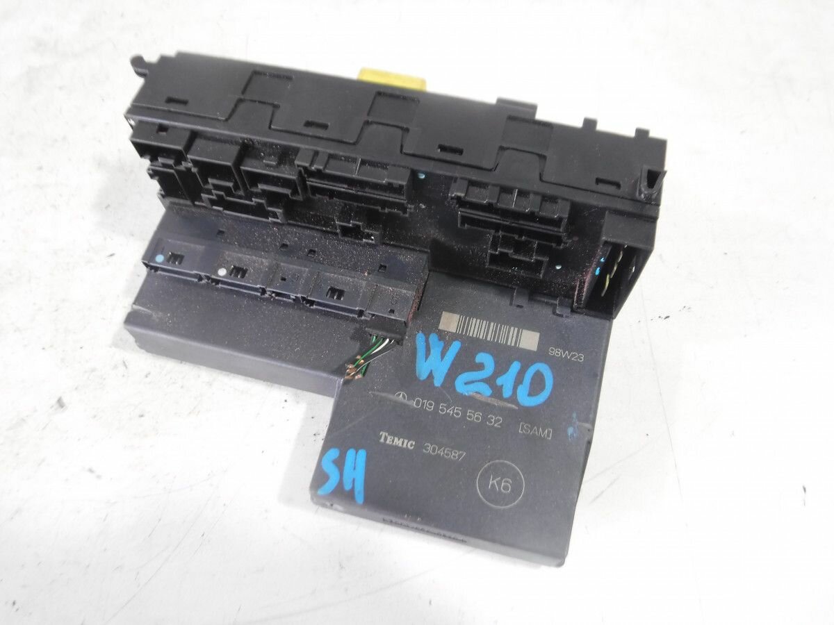 Блок предохранителей Mercedes-Benz E-класс W210/S210 (1995—1999) A0195455632
