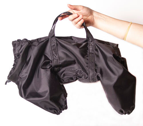 Комбинезон-дождевик для цвергшнауцера кобеля, с ручками, повышенной прочности, цвет черный