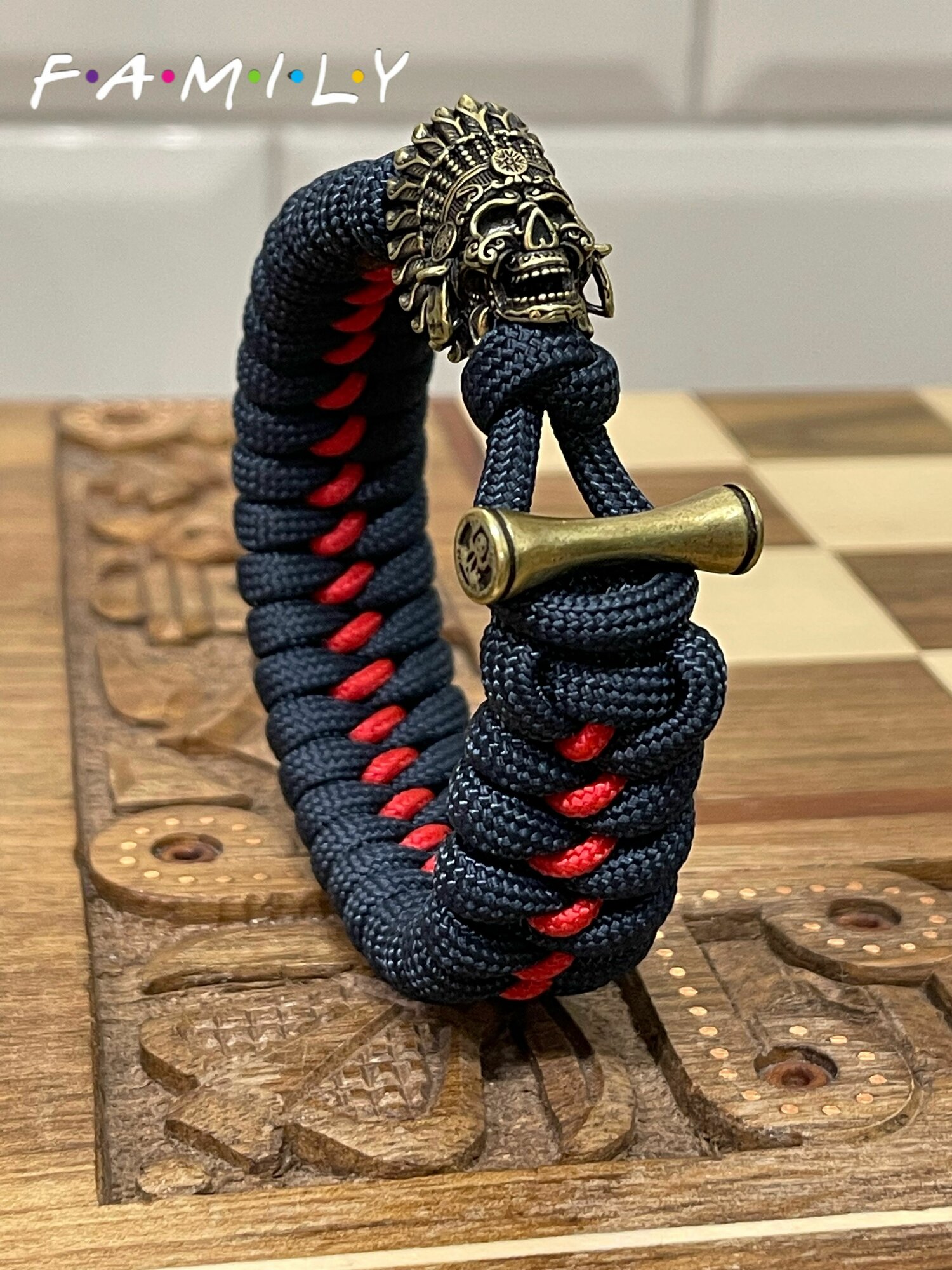 Плетеный браслет