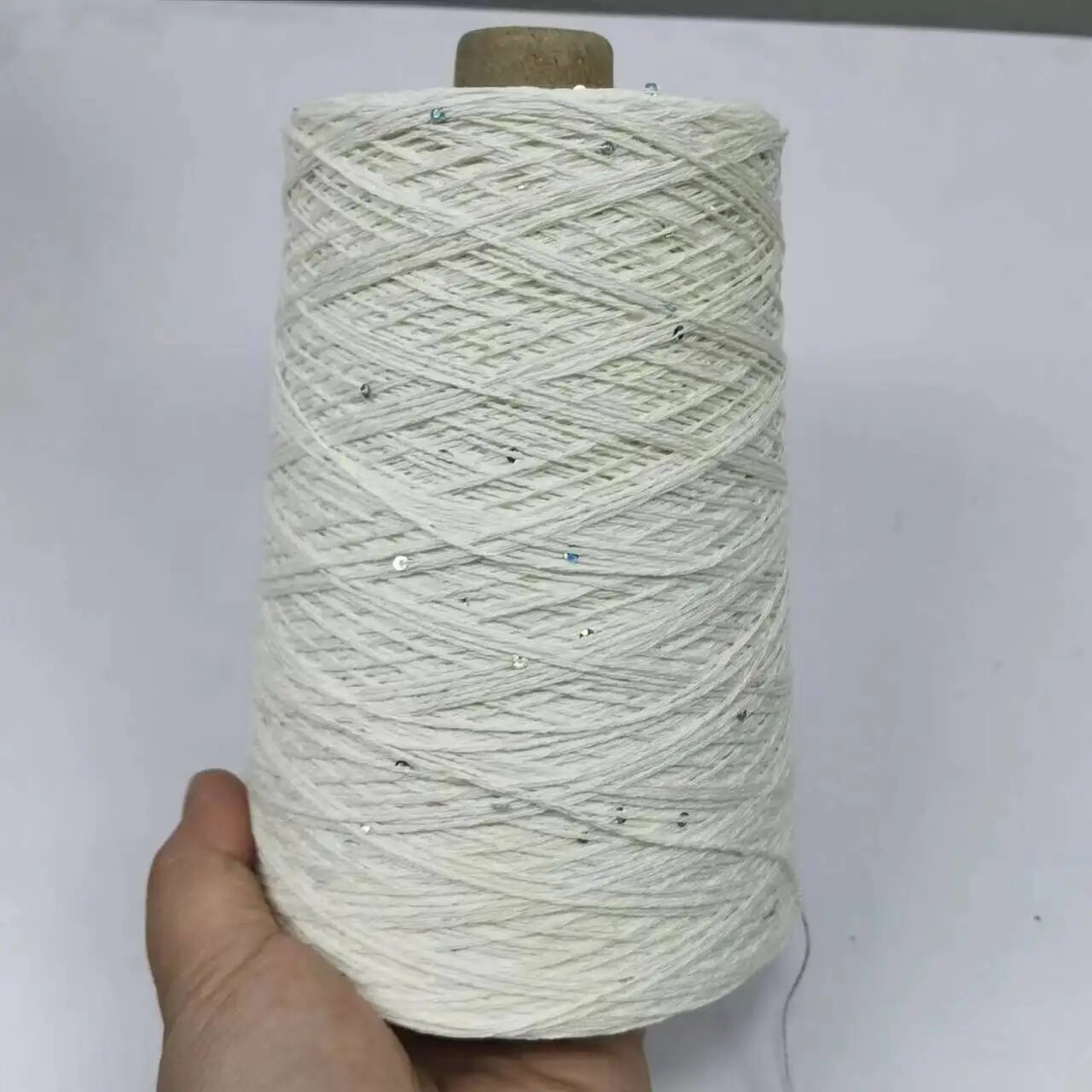 Белая пряжа льняная с пайетками, 500г