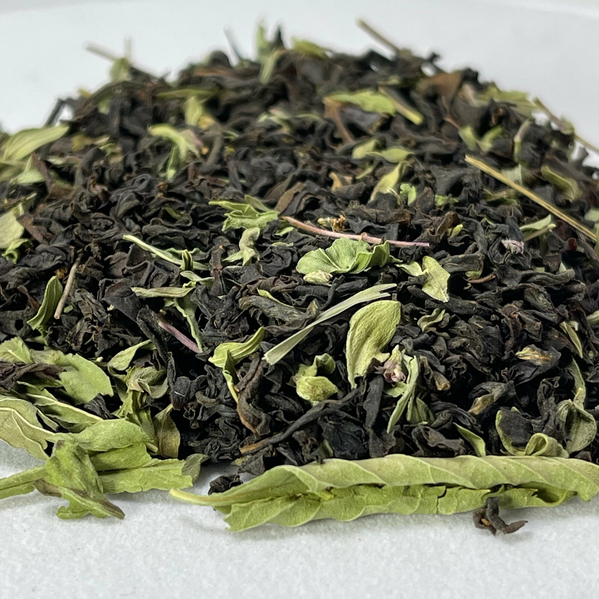 Черный листовой чай с Чабрецом и марокканской мятой