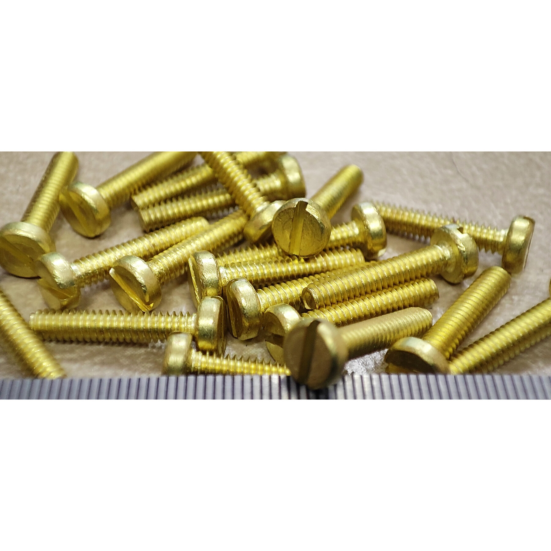 Миниатюрные латунные винты с плоской шляпкой М2х10, 20 шт