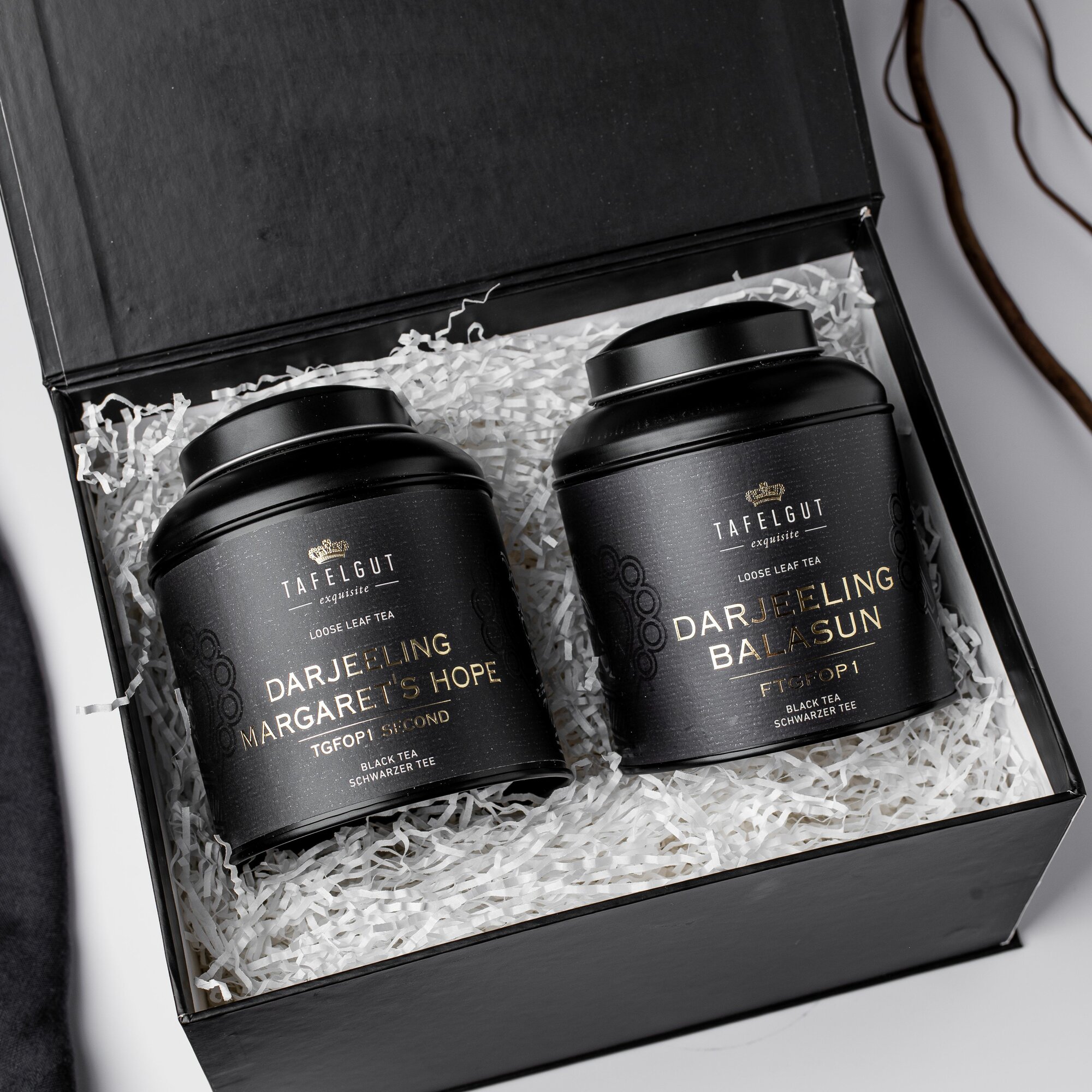 Подарочный набор премиум чая "Darjeeling Margaret s hope" и "Darjeeling balasun" в чёрной матовой коробке