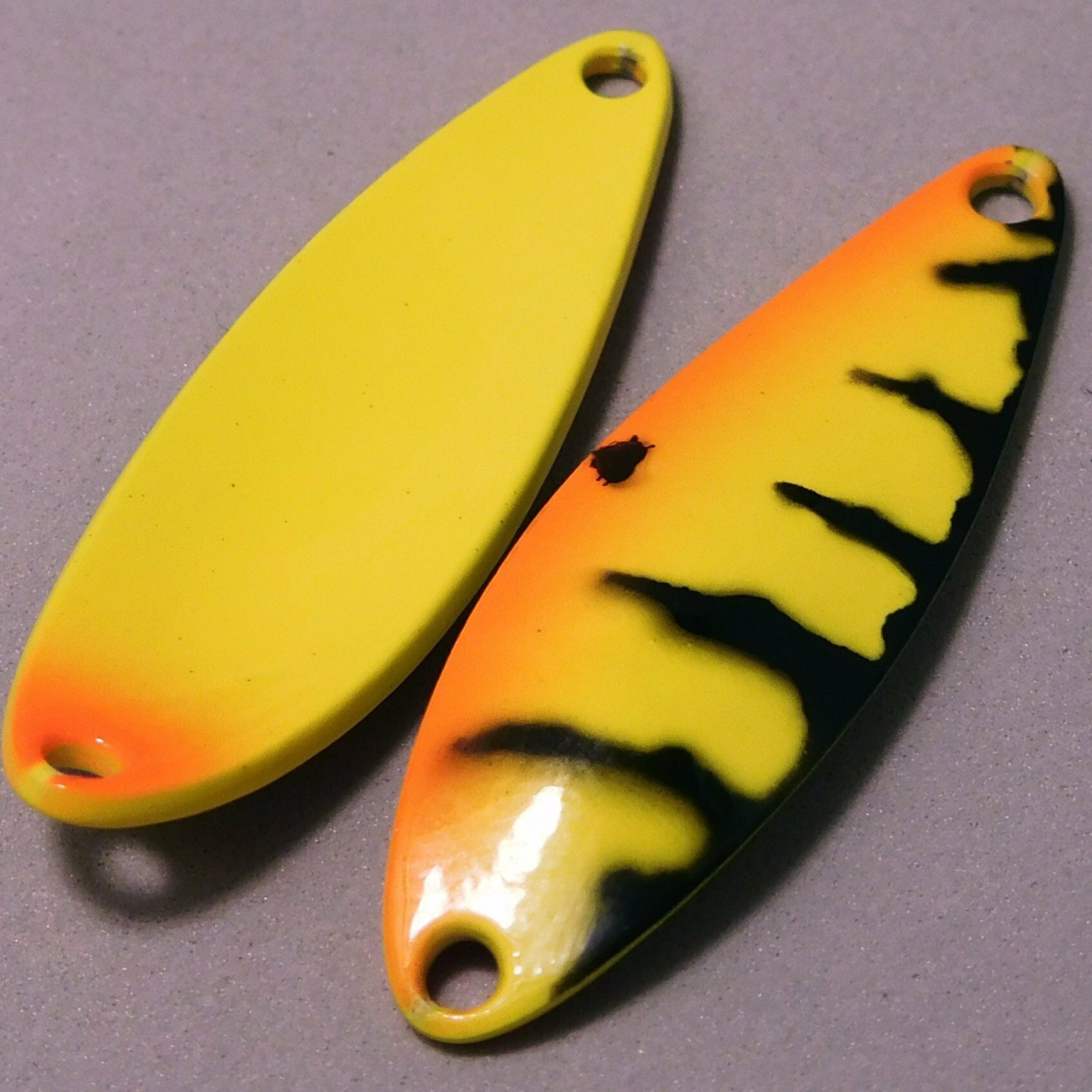 Блесна для рыбалки Зябликов Ива 3.5 см 2,3гр fluo