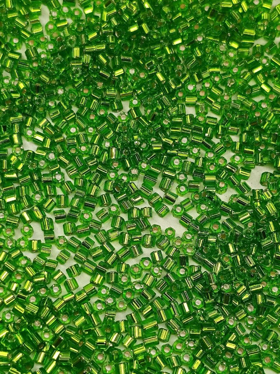 Чешский бисер, рубка -10/0 (1,9 мм) 57430 зеленый