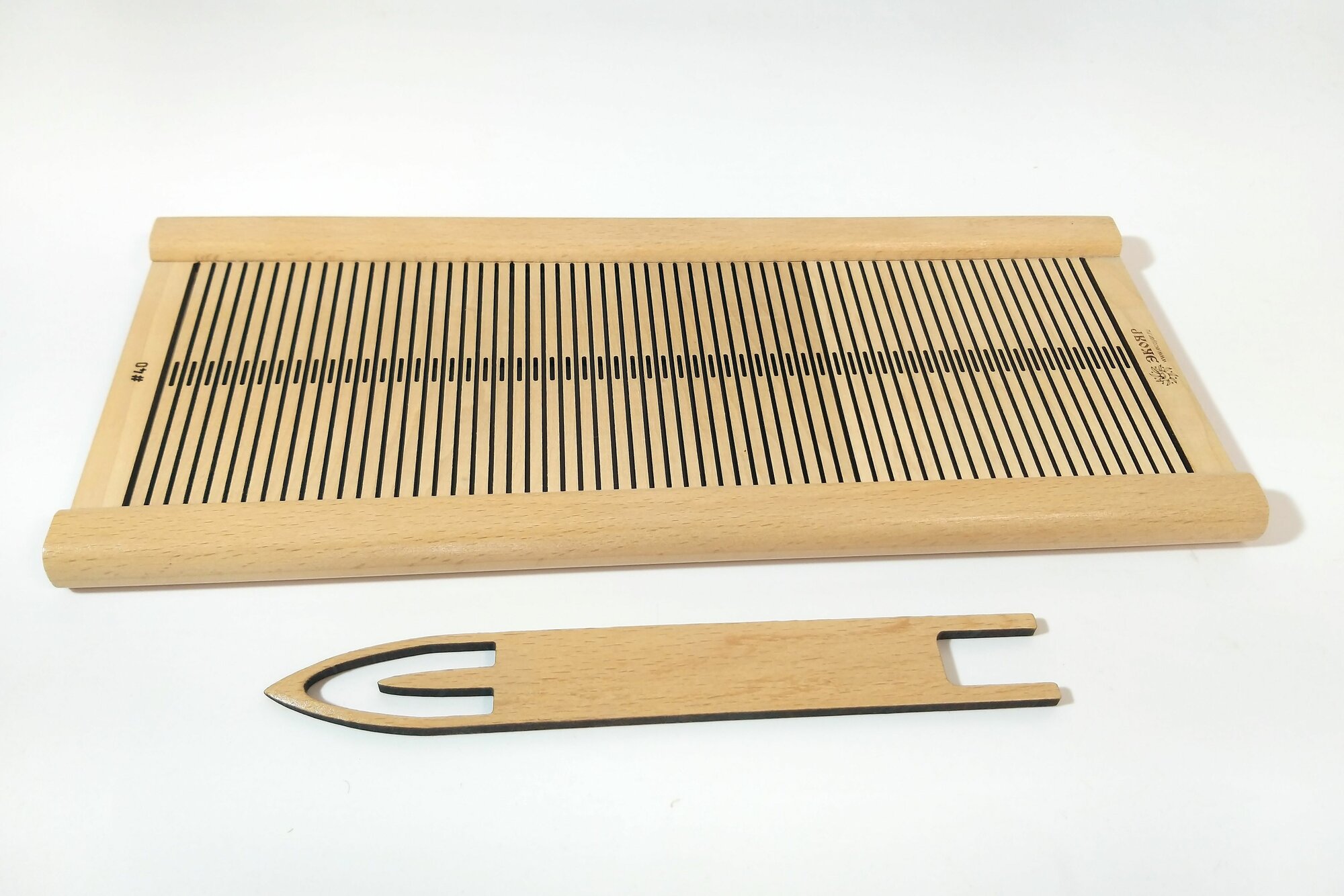 Бердо Златовласка /Премиум/ (Плотность 40, заправочная ширина 30 см, бук) в комплекте с челноком