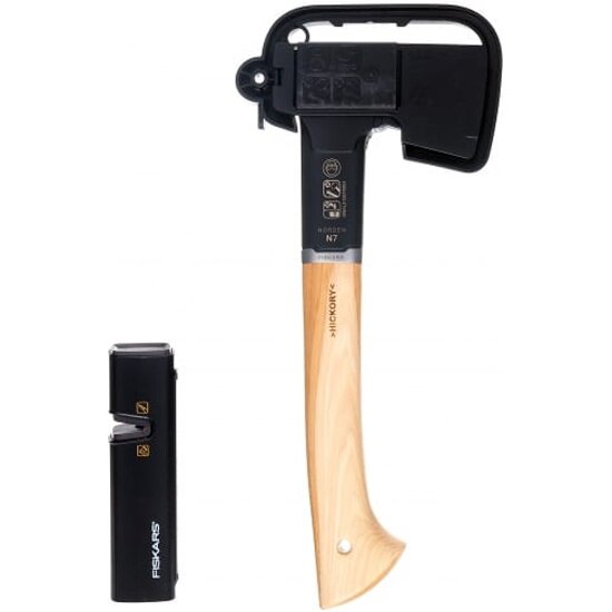 Топор Fiskars Norden N7 + точилка комплект 1051146
