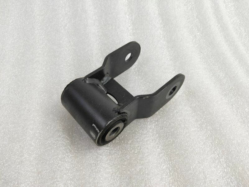 Серьга рессоры RENAULT арт. 8200796087