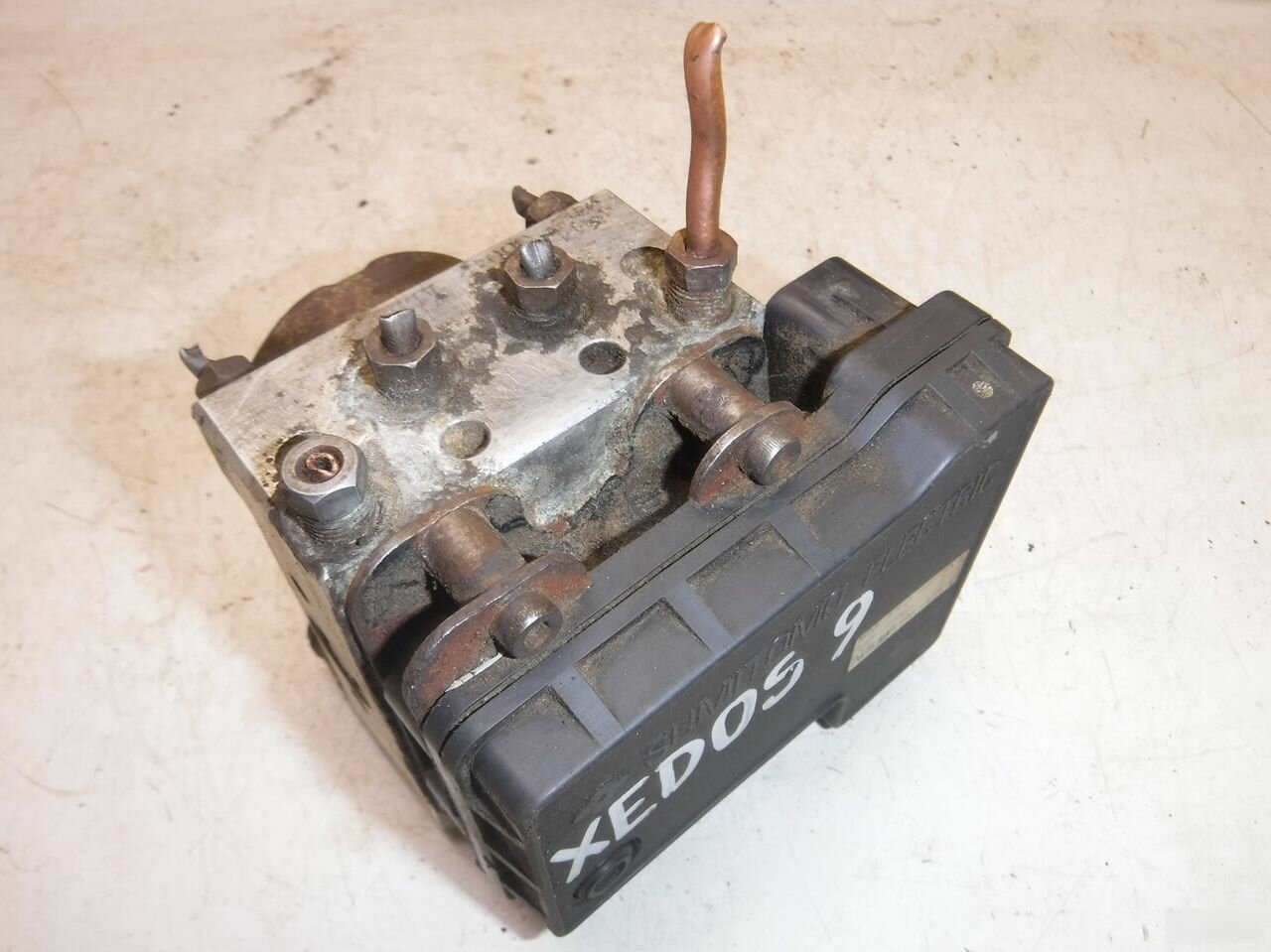 Блок ABS (насос) Mazda Xedos 9 I (1993—2000)