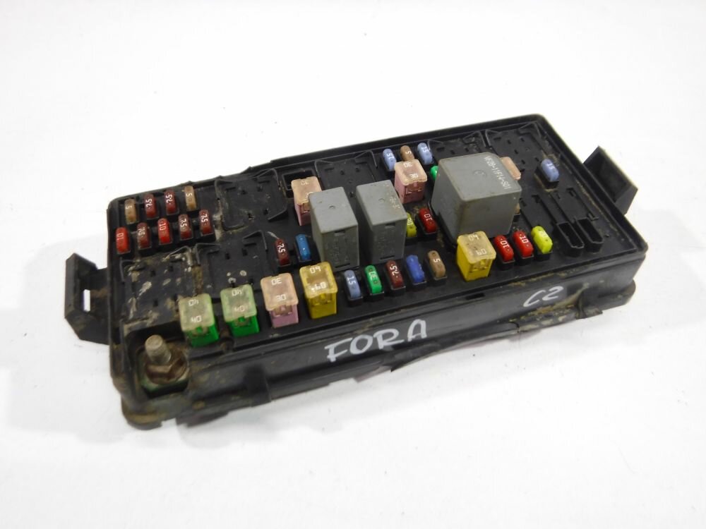 Блок предохранителей Chery Fora A21 A213723010