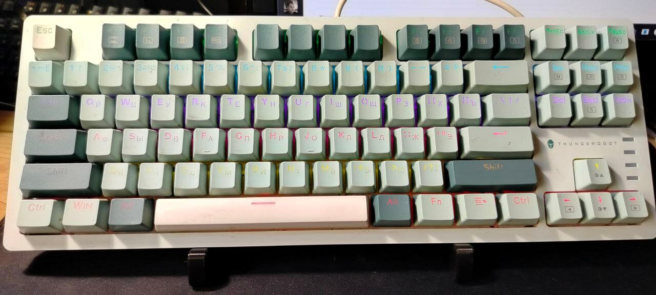 Подставка для клавиатуры, сборная, чёрная, компактная. подходит для Механических клавиатур.